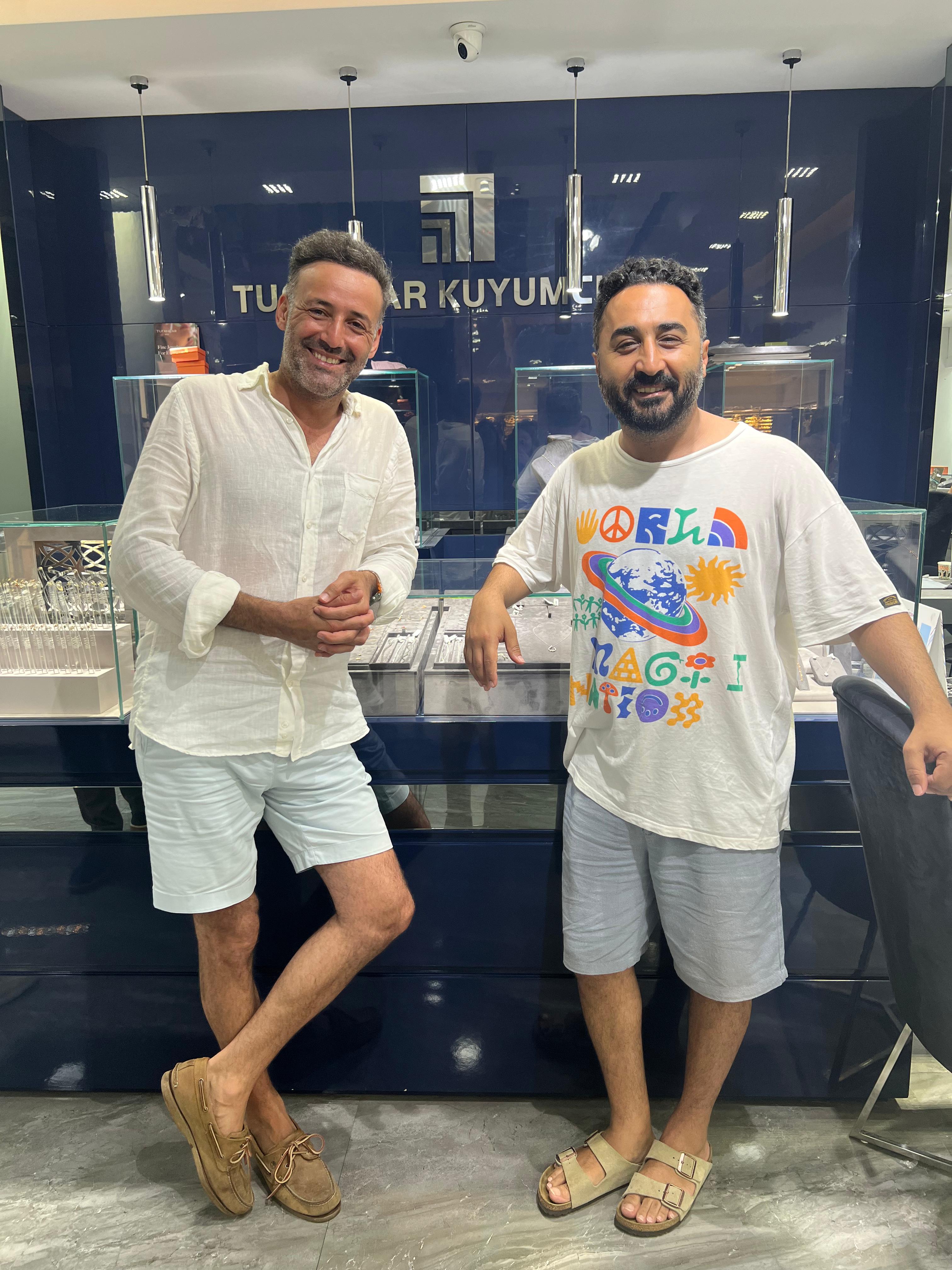 Aziz Aslan ve Onur Buldu – Tufanlar Kuyumculuk